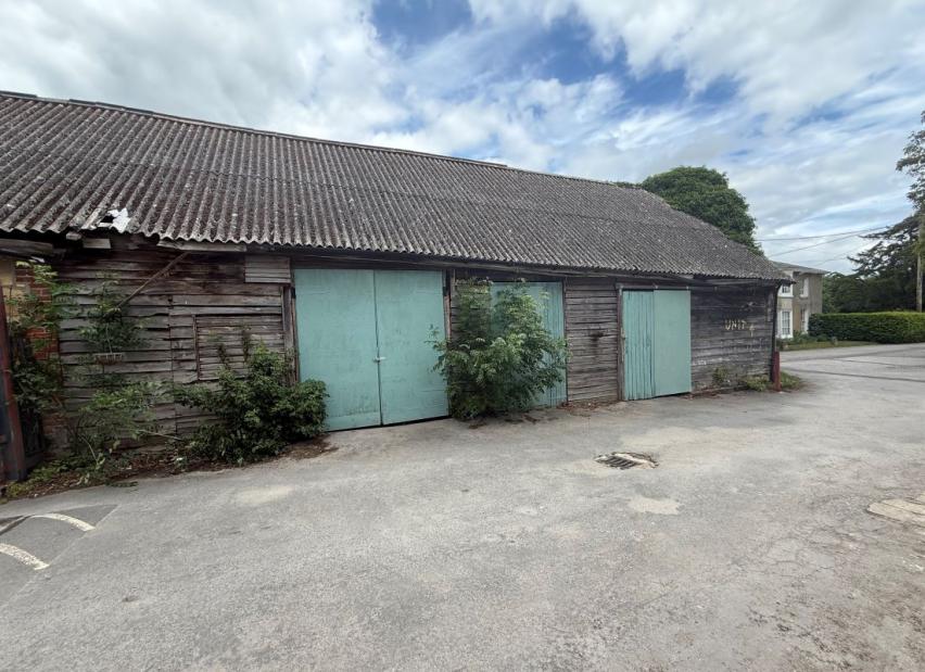 Property with Potential for Auction Devizes SN9 | UK Auction List